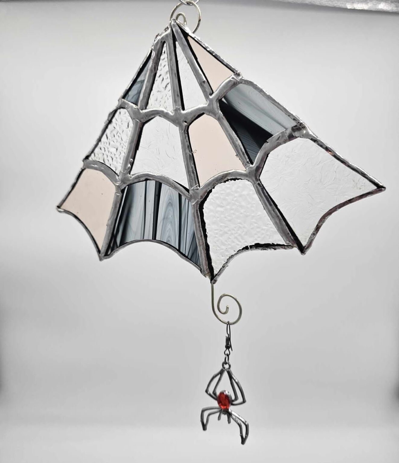 Stained Glass Workshop* Spider Web * Oct. 11th *12pm – Dove Valley Winery